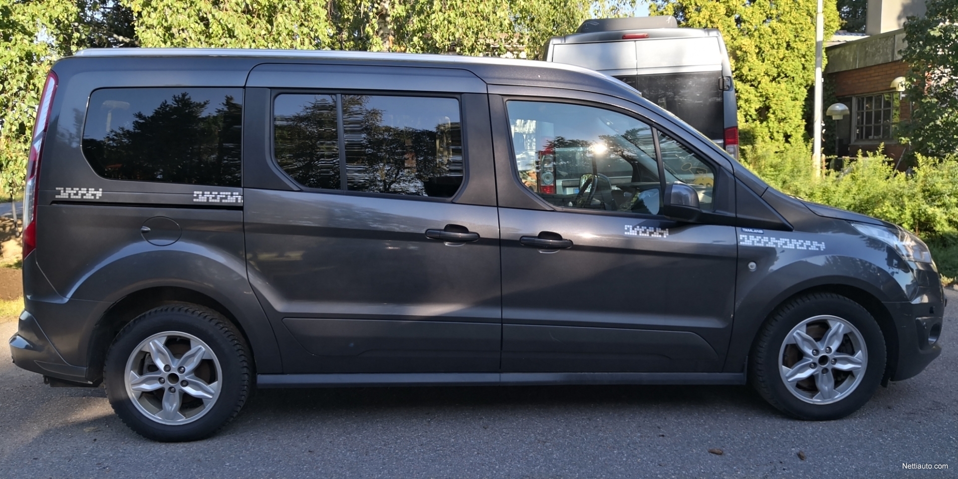 Ford Grand Tourneo Connect Esteetön EURO 6 paaritaksi, kelpaa kelaan ... Ford Grand Tourneo Connect Esteetön EURO 6 paaritaksi, kelpaa kelaan ...